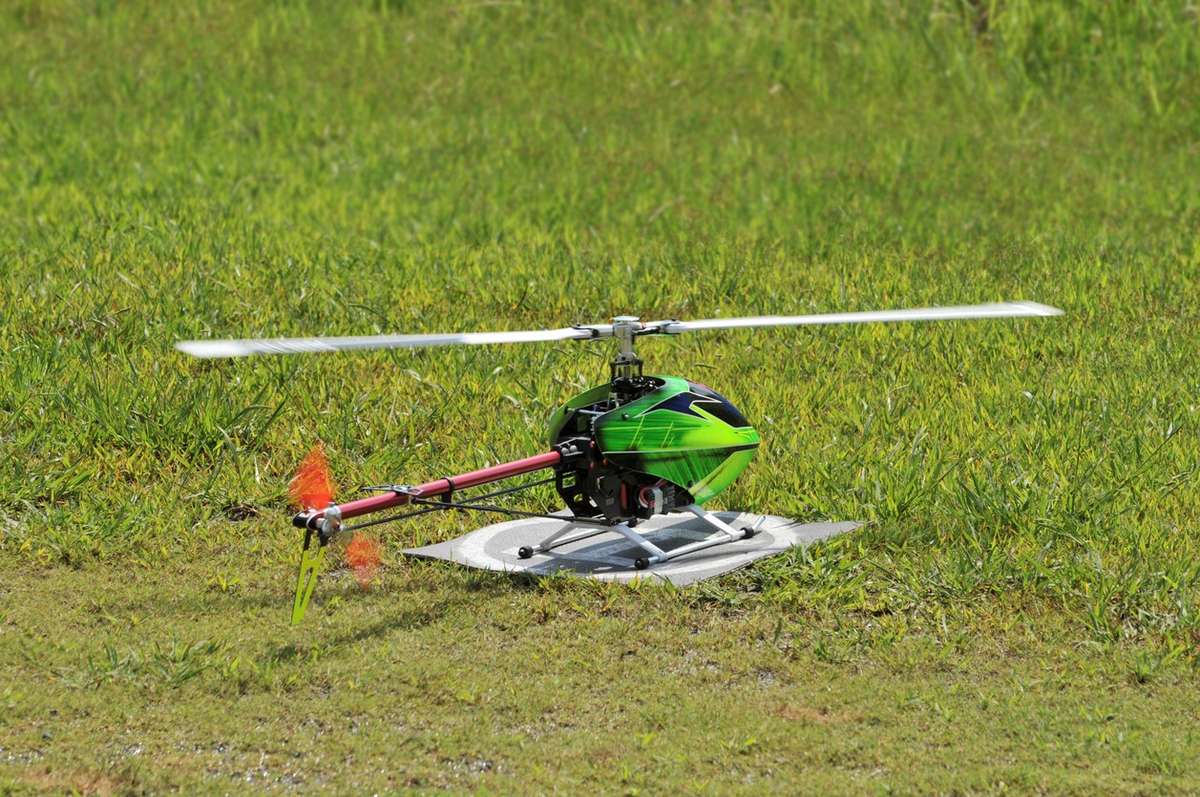Guide to Flying RC Helicopters - MyHobbyLife